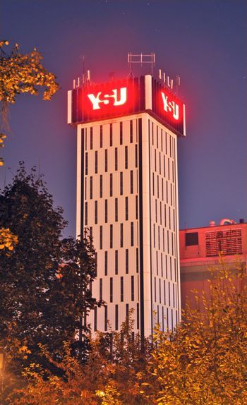 YSU towers over city with sign lighting - WFMJ.com