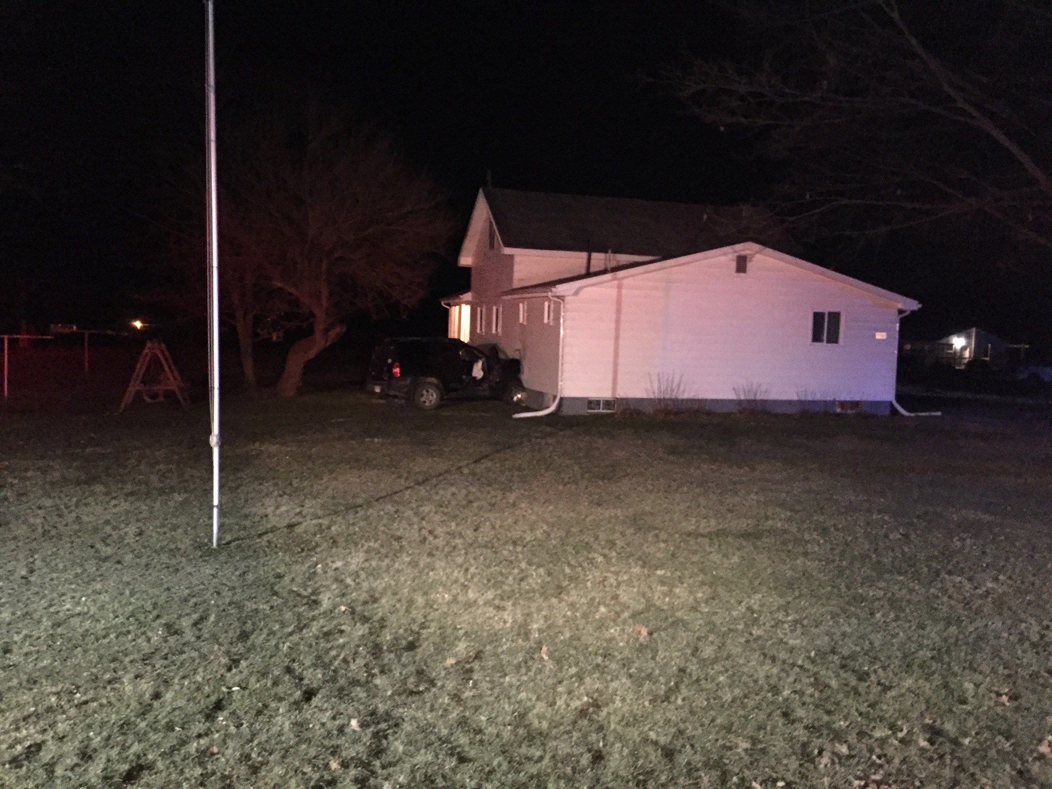 Driver charged after SUV slams into Negley home - WFMJ.com