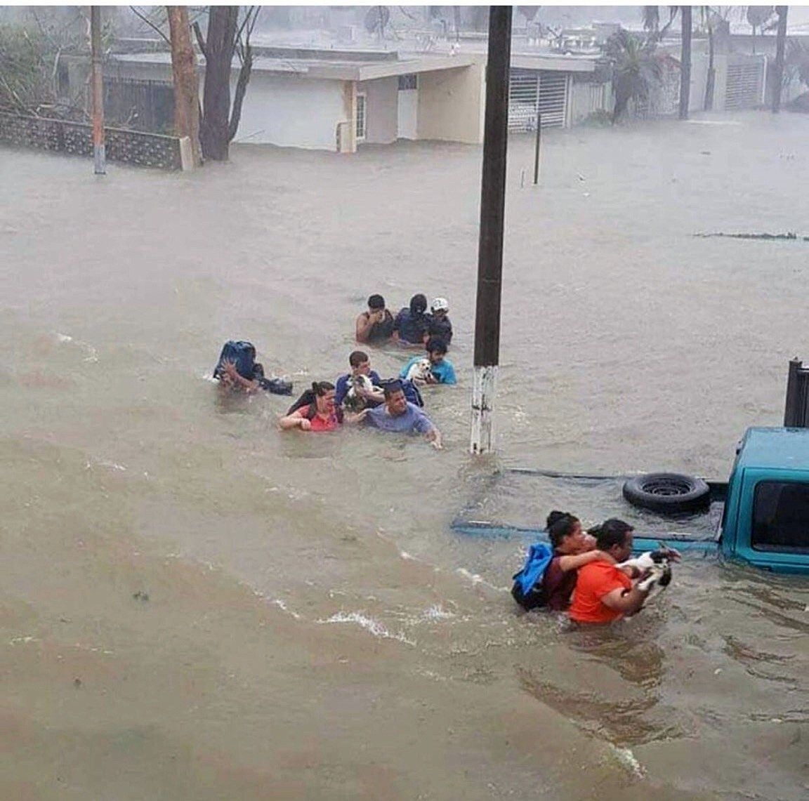 Youngstown native praying for family in Puerto Rico - WFMJ.com