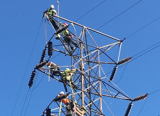 Helicopter helps FirstEnergy work on towers - WFMJ.com