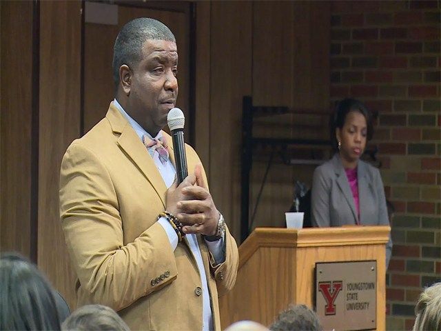 Youngstown Mayor talks with students about staying in the city - WFMJ.com
