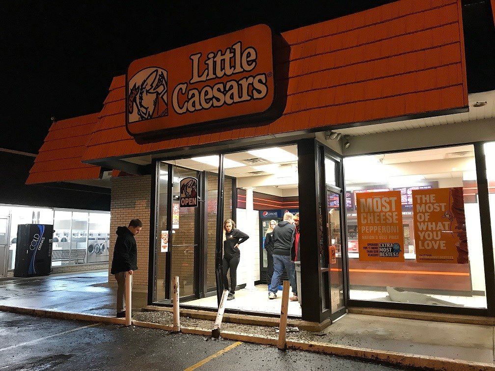 Police: Car runs into Little Caesars in Warren - WFMJ.com