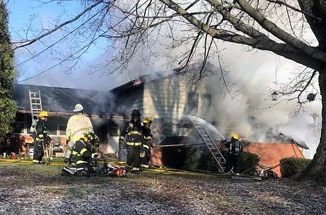 Three alarm fire destroys Hubbard home - WFMJ.com