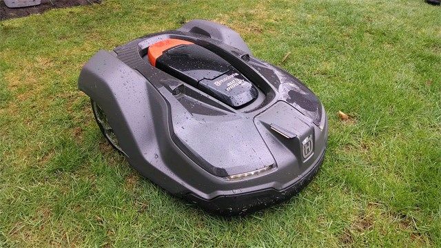 Robotic lawn mower brings futuristic option to the Valley - WFMJ.com