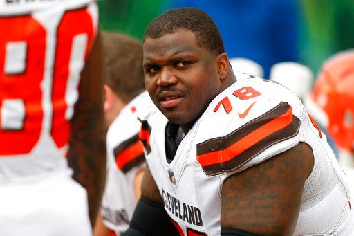 Browns re-sign T Robinson, day after terminating contract - WFMJ.com