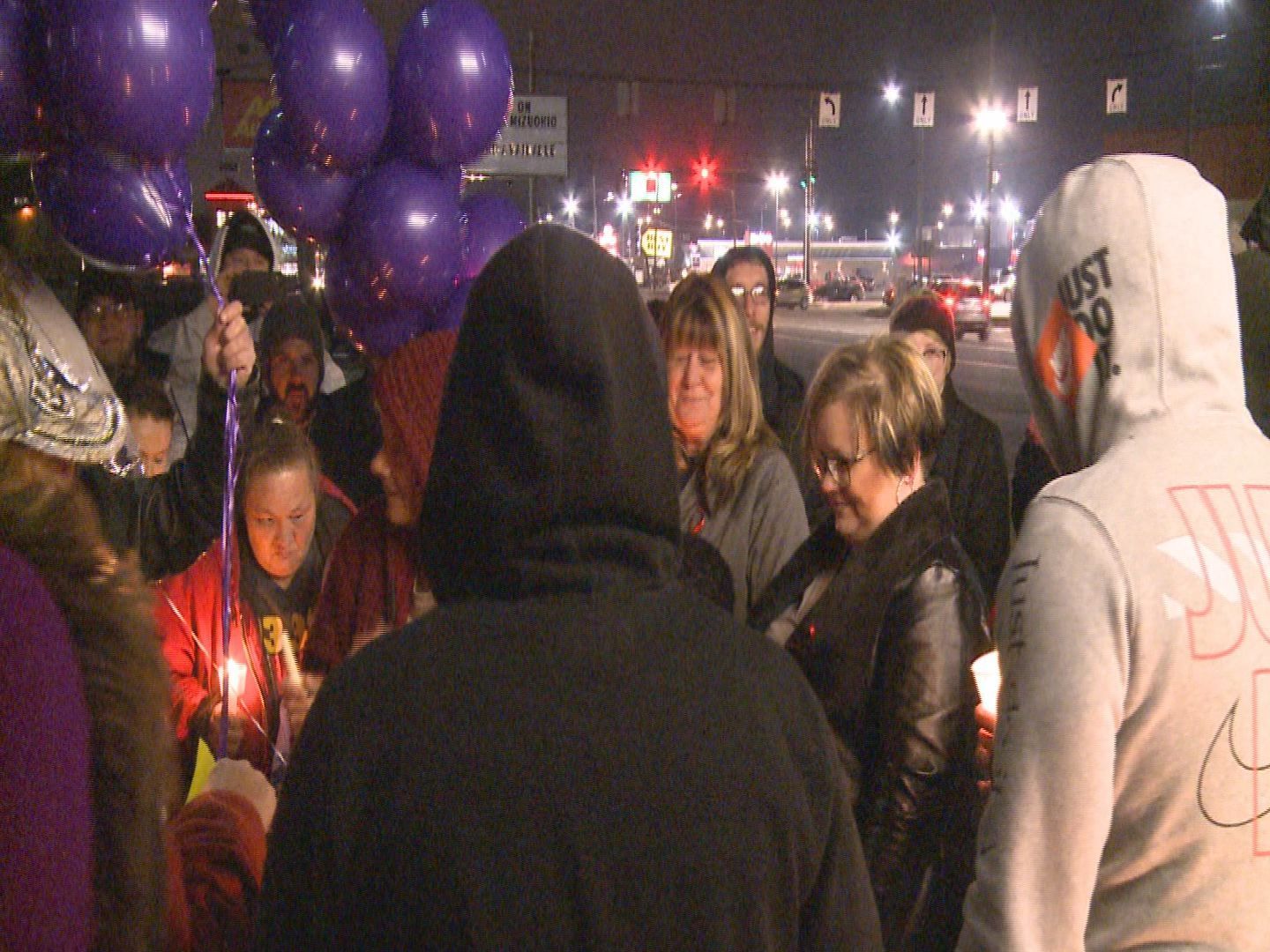 Vigil for Niles mother killed in shooting - WFMJ.com