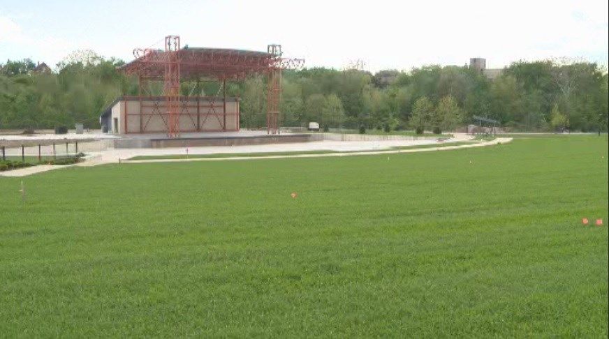 Youngstown amphitheater details rent-a-chair program - WFMJ.com