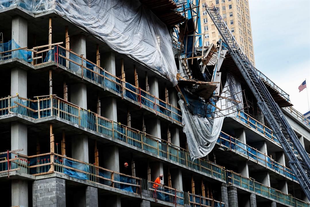 1 still missing in rubble hours after Ohio building collapse - WFMJ.com