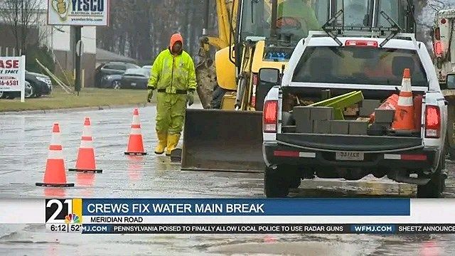 Water main break blocks Meridian Road in Youngstown - WFMJ.com