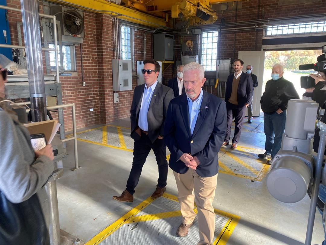Congressman tours Meander Dam to learn about renovation project - WFMJ.com