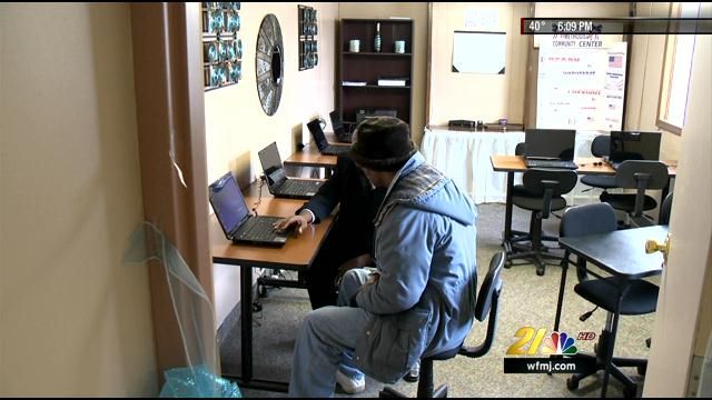 Community center opens computer lab for unemployed - WFMJ.com