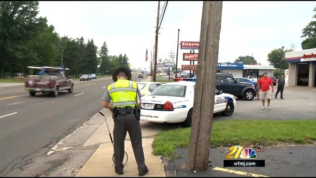 Car pedestrian crash in Liberty sends victim to hospital - WFMJ.com