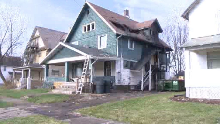 Late night fire leaves Warren family homeless - WFMJ.com
