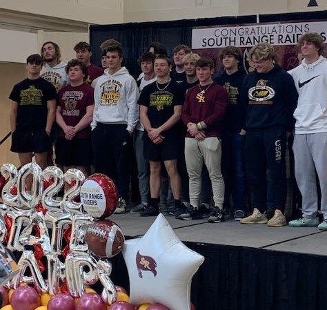 Raiders honored at Eastwood Mall by Cafaro Foundation - WFMJ.com