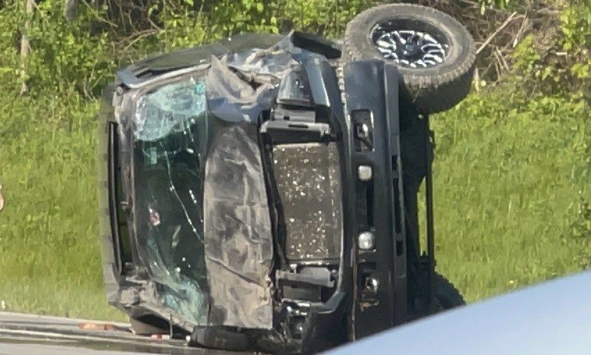 Car flips, backs up traffic on I-680 near Route 224 in Boardman - WFMJ.com