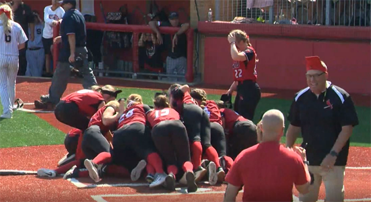 Canfield softball punches ticket to state championship - WFMJ.com