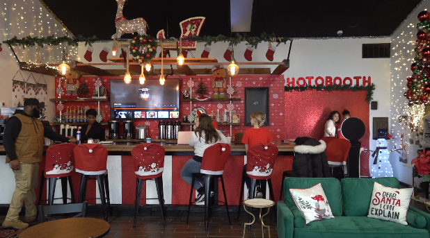 Boardman's Christmas Cafe offers year-round holiday atmosphere - WFMJ.com