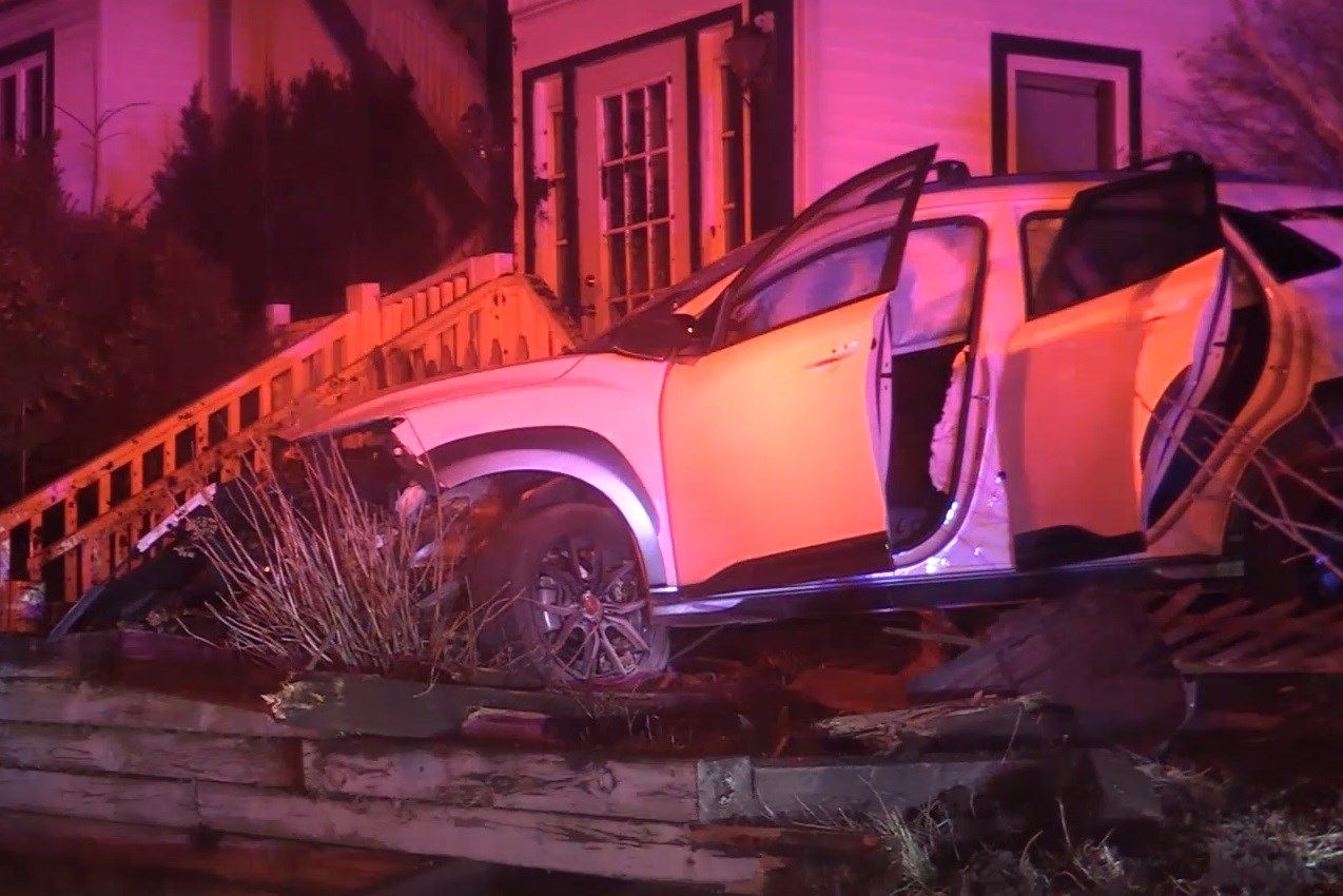 Police chase ends with crash in New Castle - WFMJ.com