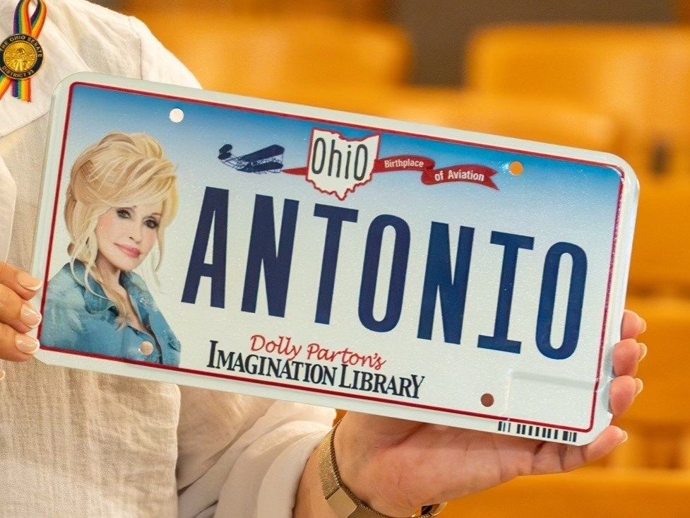Ohio ponders putting Dolly Parton on license plates - WFMJ.com