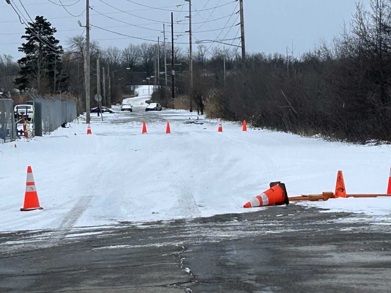 Section of Pine Avenue SE closed in Warren due to apparent flooding ...