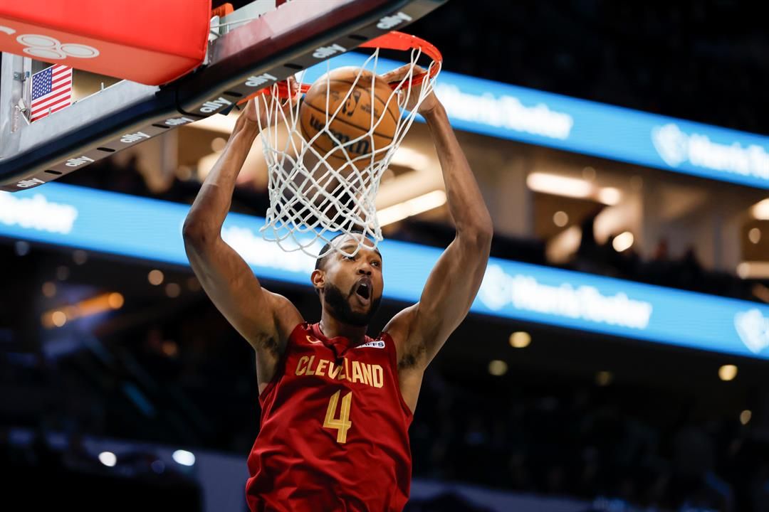 NBA-leading Cavaliers win 13th straight game, rallying to edge Hornets 118-117 - WFMJ.com