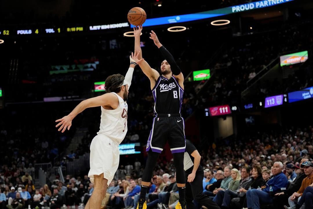 Zach LaVine scores 37 as Kings beat Cavs on Sunday night - WFMJ.com