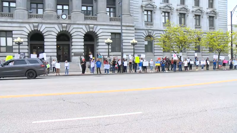 May Day protest held in Youngstown - WFMJ.com
