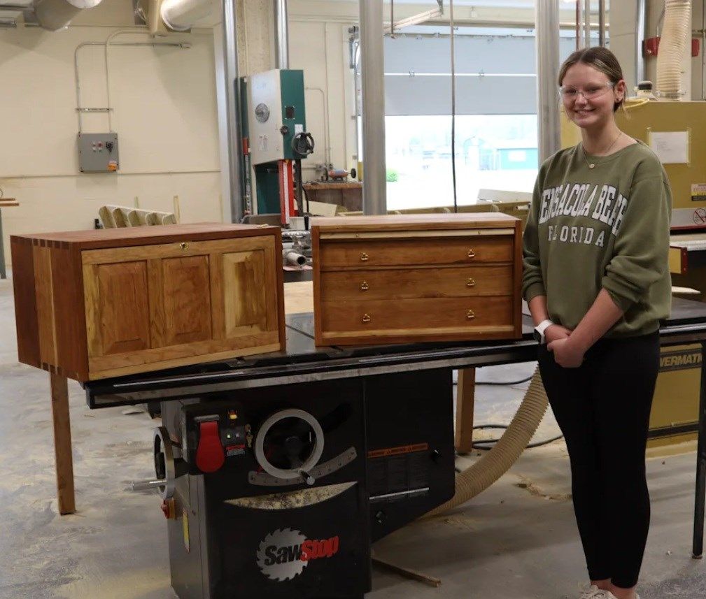 West Branch Senior creates hand-crafted tool chest - WFMJ.com