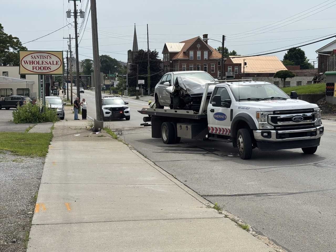 Driver reaches for object, crashes car into pole on Mahoning Avenue ...
