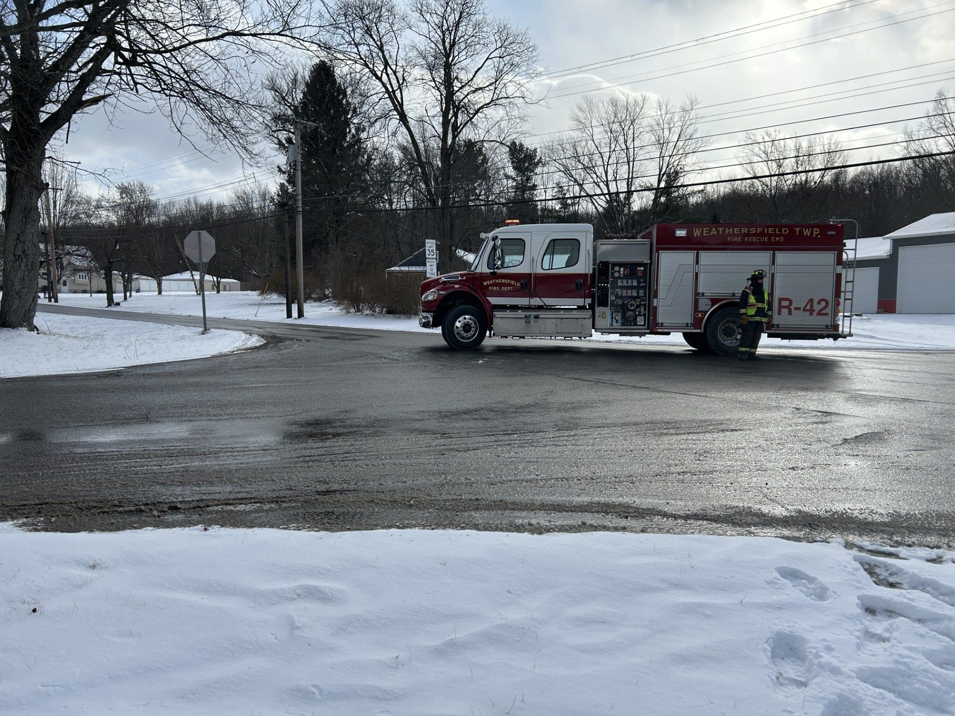 Gas leak closed road in Weathersfield Township - WFMJ.com