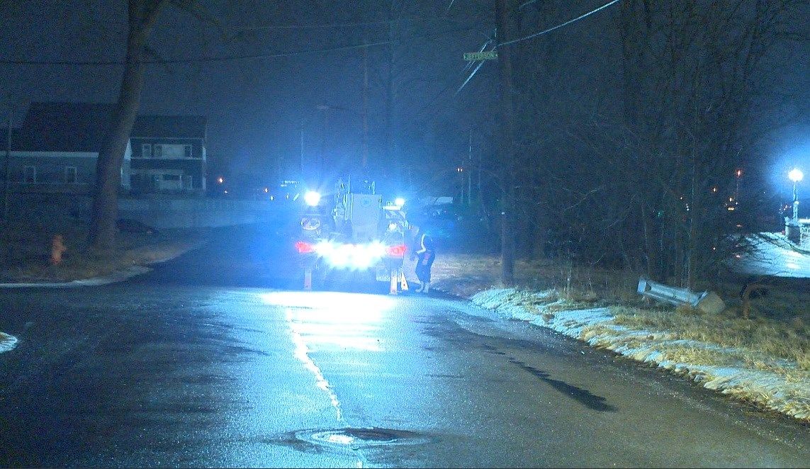 Hit-and-run driver cuts power in Youngstown neighborhood - WFMJ.com