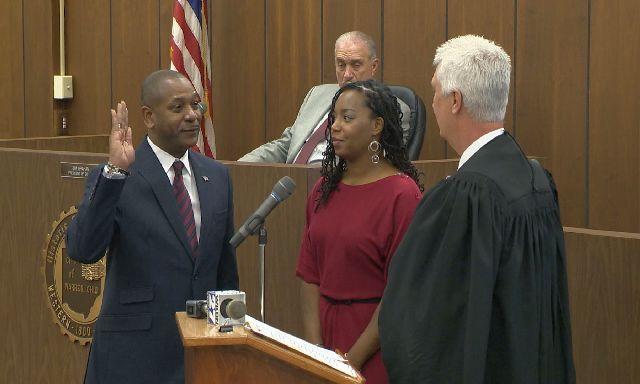 Warren Mayor starts new term with eye on police community relations ...